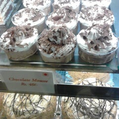 Merwans Cake shop - Andheri West - Mumbai, Mahārāshtra