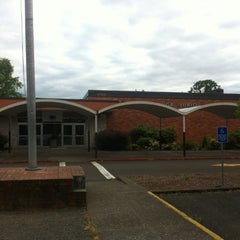 Lakeridge Junior High School - Lake Oswego, OR