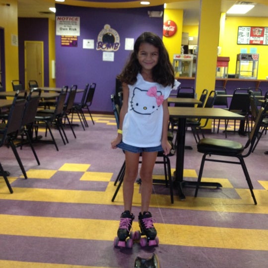 Roller Bomb - 12320 Lorenzo Ruiz Ave