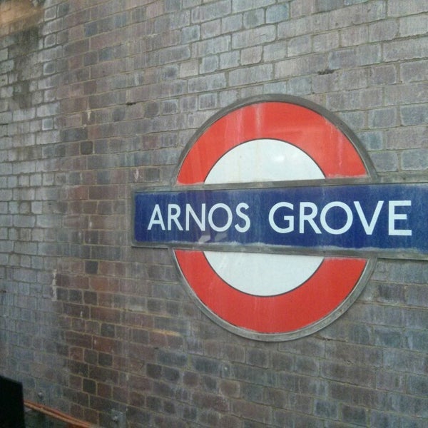 Arnos Grove London Underground Station - Metro Station in Southgate