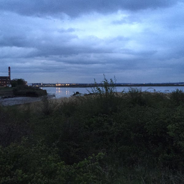 RSPB Rainham Marshes Nature Reserve - New Tank Hill Road