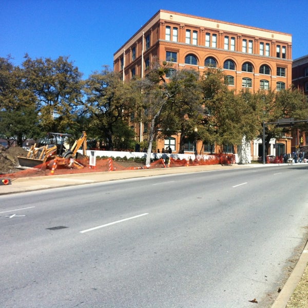 Dealey Plaza - West End Historic District - Dallas, TX
