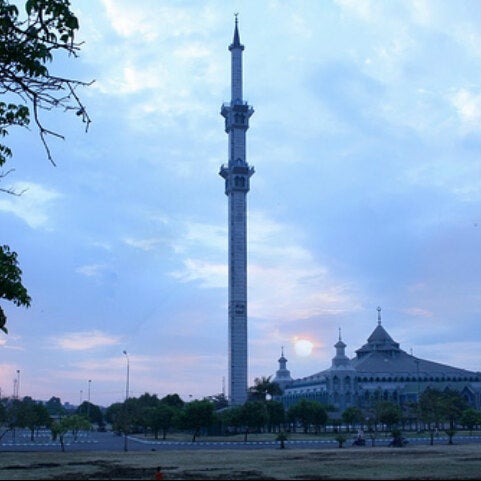 Masjid Al Markaz Al Islami - 64 tips