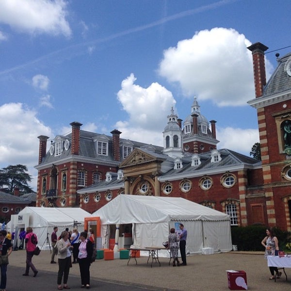 Crowthorne - Village