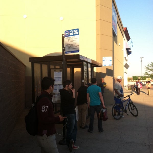 CTA / Pace Suburban Bus Stop - Ford City Mall - Ford City - Chicago, IL