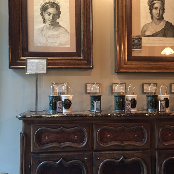 Buly 1803 - Cosmetics Shop in Paris