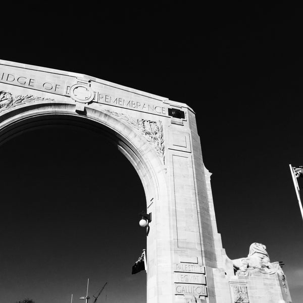 Bridge of Remembrance - Bridge in City Mall