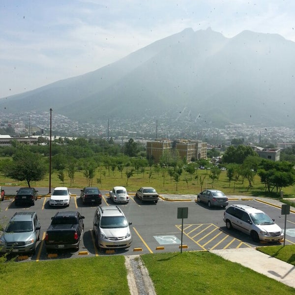 Universidad Autónoma de Nuevo León (Campus Mederos) - 8 tips