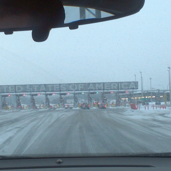 Ottawa New York Border