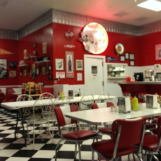 Hot Rod's Diner - American Restaurant