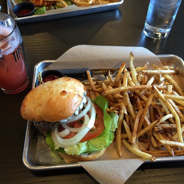 Tipsy Cow Burger Bar - Burger Joint in Redmond