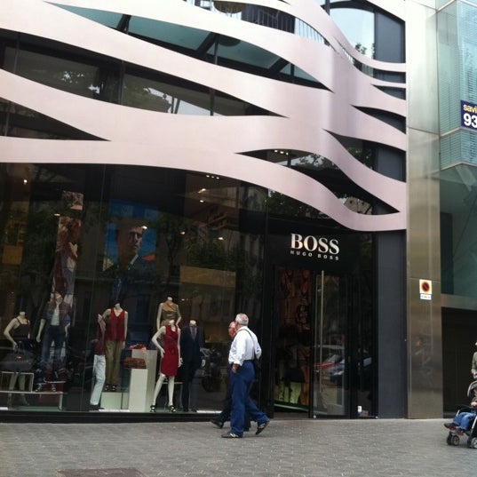 Hugo Boss - La Dreta de l'Eixample - Barcelona, Cataluña