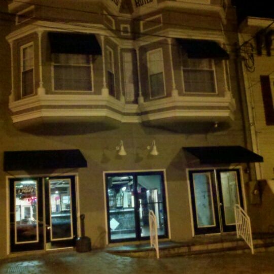 Uptown Bar & Grill - Keyport, NJ