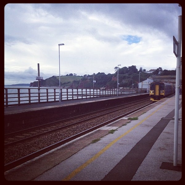 Dawlish Railway Station (DWL) - Train Station in Dawlish