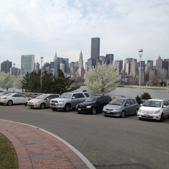 Con Edison - The Learning Center - 43-82 Vernon Blvd‎.