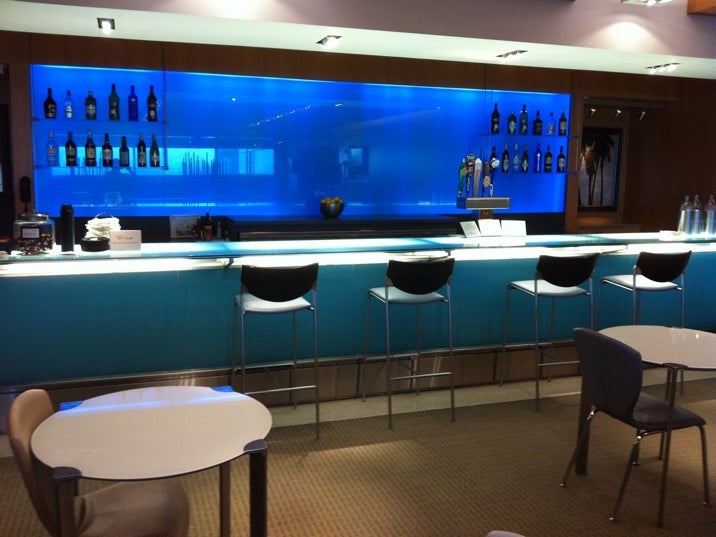 Delta Sky Club - Miami, FL (MIA) | LoungeReview.com