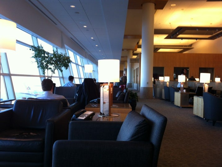 American Airlines Admirals Club - Dallas, TX - Dallas/Ft. Worth ...