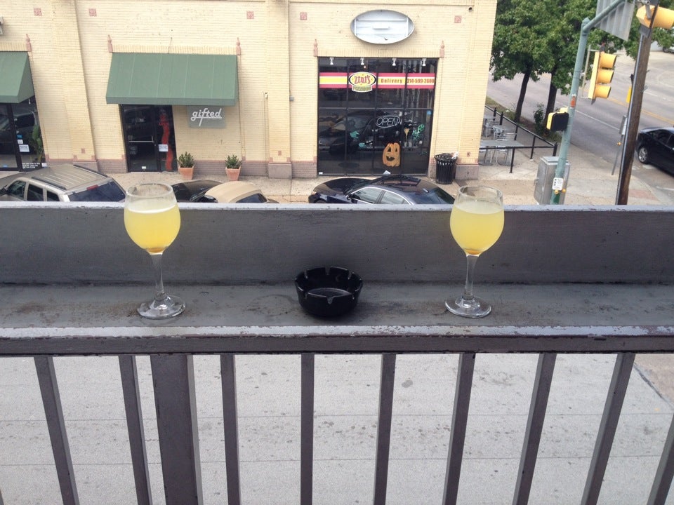 JR's Bar and Grill Photos - GayCities Dallas